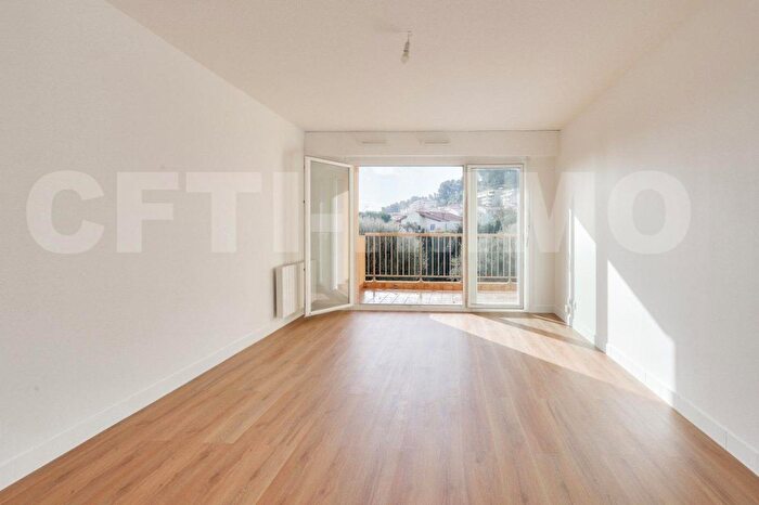 Appartement à louer - Saint-Laurent-du-Var, Tuilière, Sainte-Petronille, Les Crottes, Tour, Iscles - 5 pièces - 4 chambres