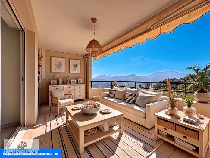 Appartement à vendre - Mandelieu-la-Napoule, Minelle - 3 pièces - 2 chambres