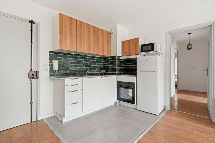 Appartement à louer - Moulin-Poterie, Roubaix - 2 pièces - 2 chambres