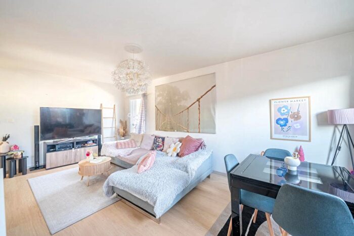 Appartement à vendre - Persan - 2 pièces - 1 chambre