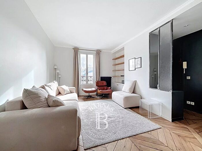 Appartement à louer - Paris e , Passy, Maison de la Radio, Muette-Sud - 3 pièces - 2 chambres