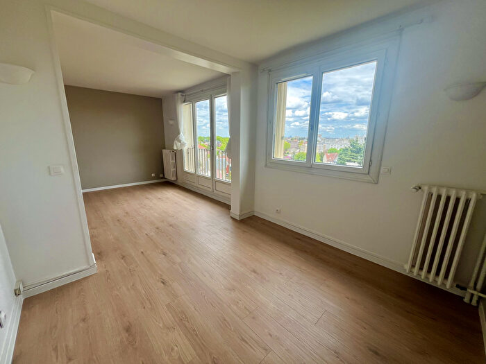Saint-Germain-en-Laye, Hennemont : Appartement 5 pièces à vendre