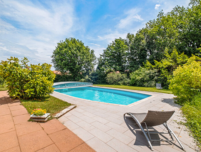 Maison à vendre - Chaponost - 8 pièces - 6 chambres