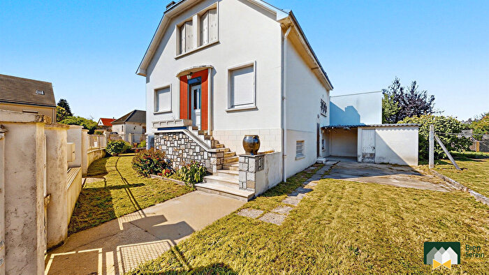 Maison 6 pièces à Lucé, Petit Lucé, Poiffonds, à vendre