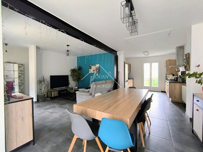 Saint-Éloy-les-Mines : Maison 5 pièces à vendre