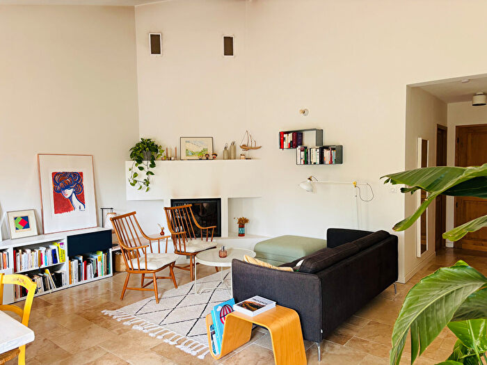 Maison à louer - Aix-en-Provence, Les Milles - 5 pièces - 3 chambres