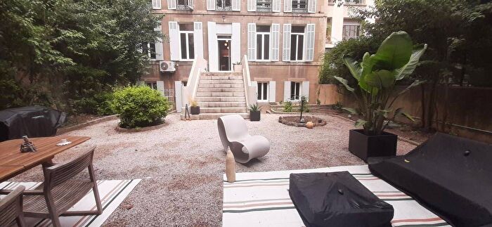 Appartement à louer - Périer, Marseille ème arrondissement - 5 pièces - 5 chambres