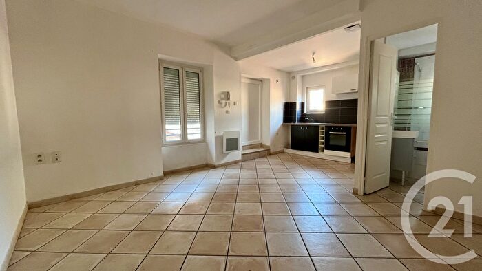 Appartement à louer - Alès, Centre-ville - 4 pièces - 1 chambre