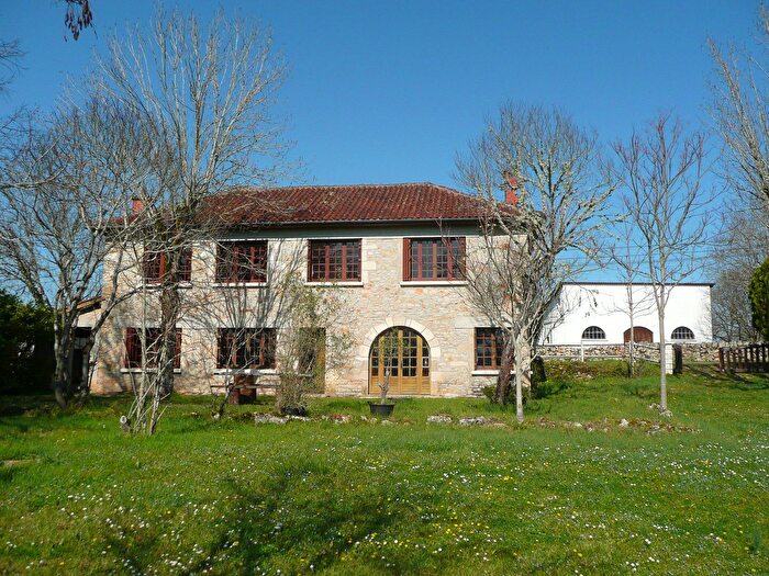 Maison 7 pièces à vendre à Montsalès