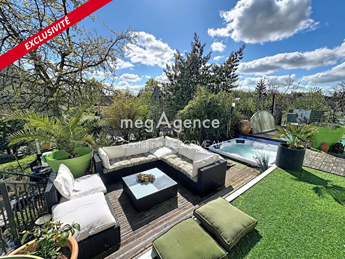 Maison à vendre - Hédé-Bazouges - 7 pièces - 5 chambres