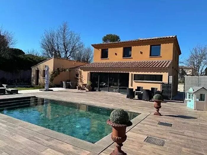 Maison 5 pièces à vendre à Saint-Maximin-la-Sainte-Baume