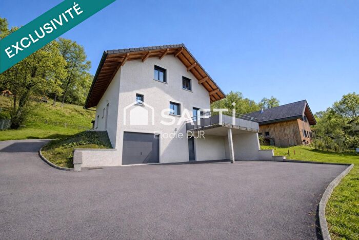Maison 5 pièces à Montcel, à vendre