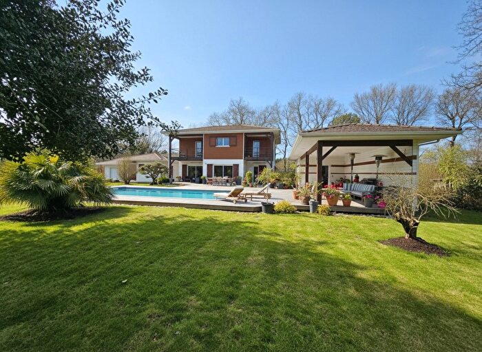 Maison à vendre - Audenge - 5 pièces - 4 chambres