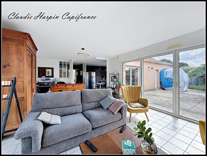 Maison 5 pièces à Chiché, à vendre