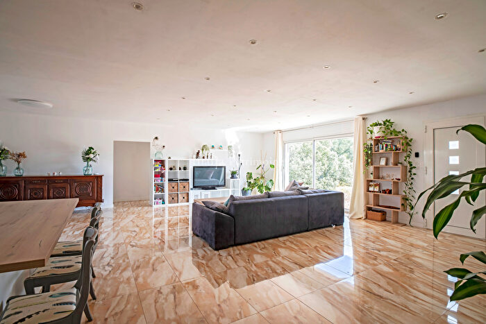 Maison à vendre - Claret - 6 pièces - 4 chambres