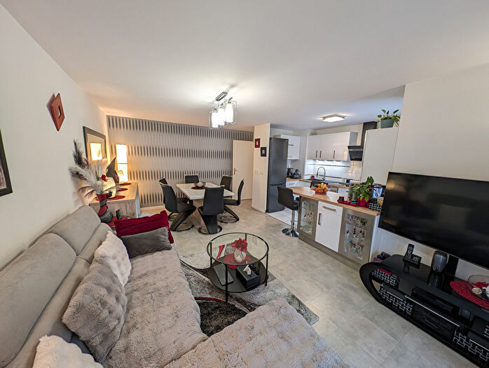 Appartement à vendre - Nanteuil-lès-Meaux - 3 pièces - 2 chambres