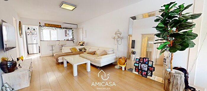 Appartement à vendre - Saint-Paul, Saint-Gilles les Bains - 3 pièces - 2 chambres