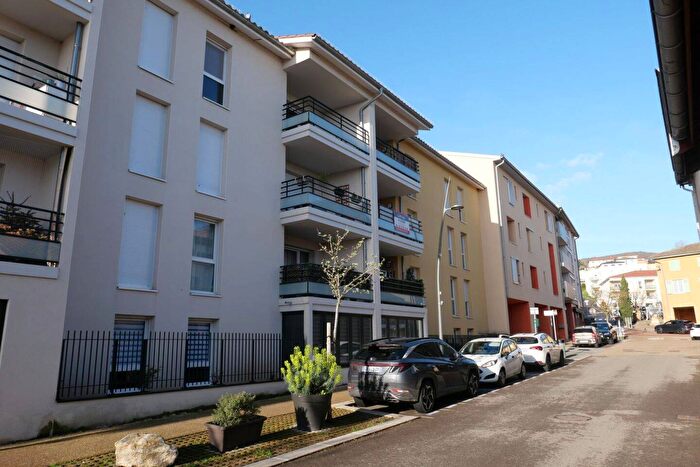 Appartement à louer - Pollionnay - 2 pièces - 1 chambre