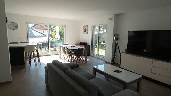 Maison à vendre - Drumettaz-Clarafond - 5 pièces - 3 chambres