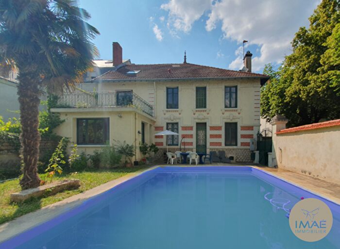 Maisons à vendre et appartements à louer - 1
