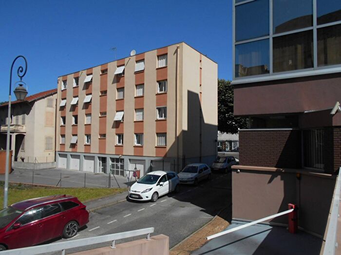 Appartement à louer - Alès - 2 pièces - 1 chambre