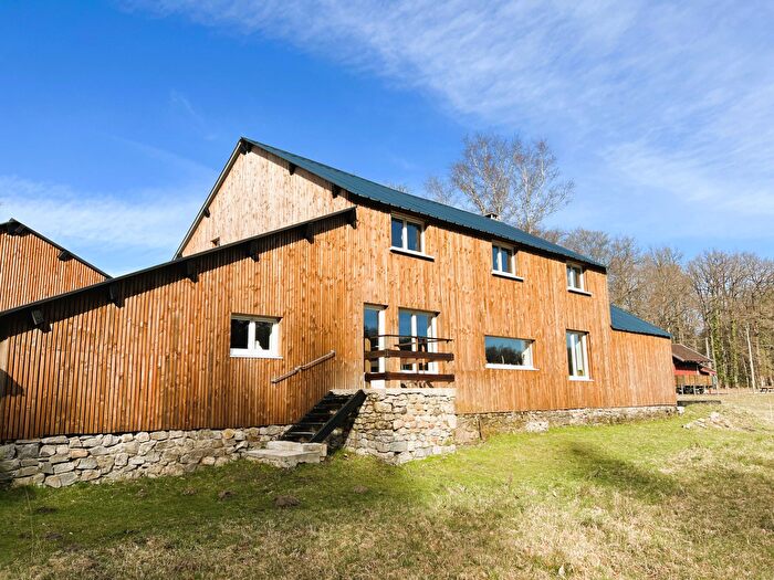 Maison à vendre - Saint-Pardoux-la-Croisille - 8 pièces - 5 chambres