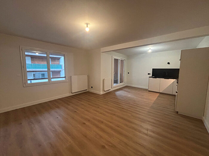 Appartement à vendre - Saint-Étienne, Tardy, Colline des Pères, Bizillon - 3 pièces - 2 chambres