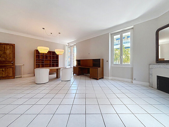 Antibes, Juan-les-Pins, Le Cap : Appartement 4 pièces à vendre