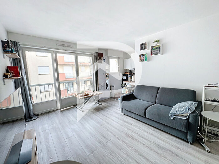 Maisons à vendre et appartements à louer - 1