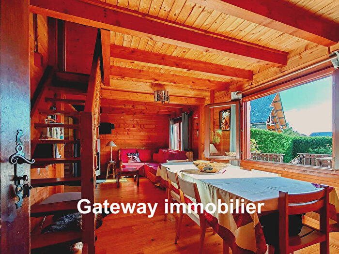 Maison à vendre - Besse-et-Saint-Anastaise - 6 pièces - 5 chambres