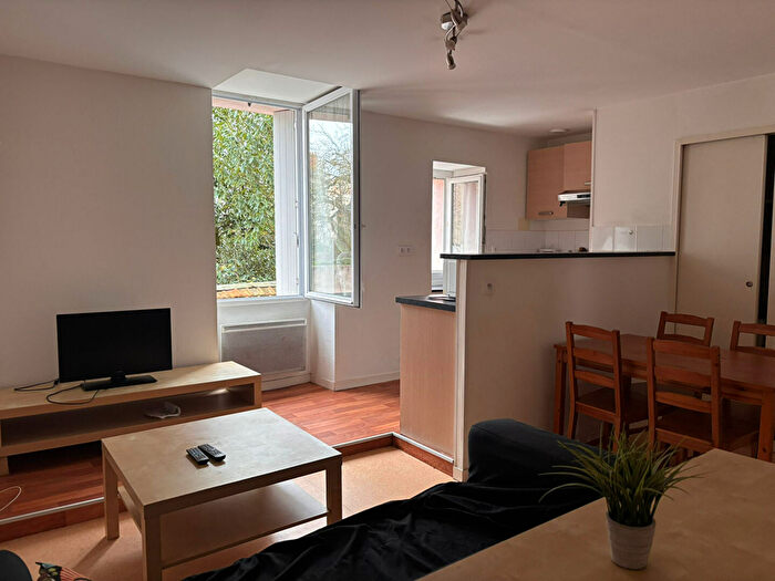 Appartement à louer - Nantes, Saint-Clément, Jardin des plantes, Caserne Lamoricière - 3 pièces - 2 chambres