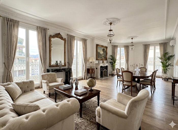 Appartement à vendre - Toulon, Centre-ville - 4 pièces - 2 chambres