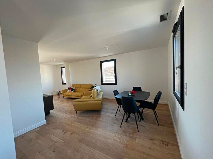 Appartement à vendre - Nîmes, Carmes - 5 pièces - 4 chambres