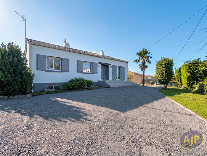Maison 7 pièces à vendre à Vieillevigne