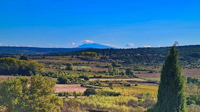 Maison à louer - Nord, Uzès - 5 pièces