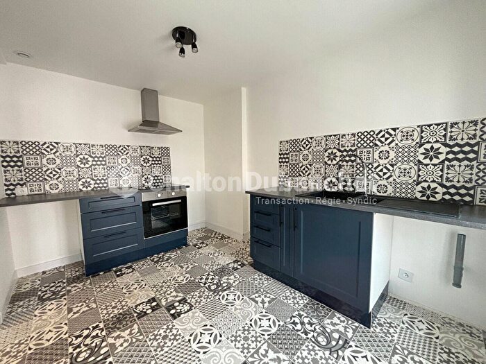 Centre Ville, Le Coteau : Appartement 2 pièces à louer