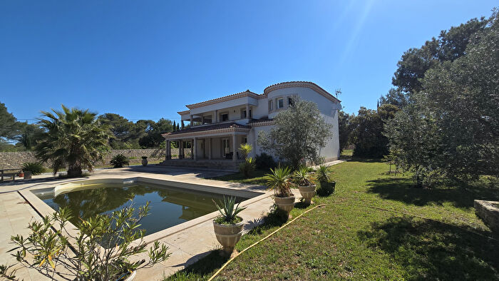 Nîmes, Terres de Rouvière, LEau Bouillie - Maison 6 pièces à vendre