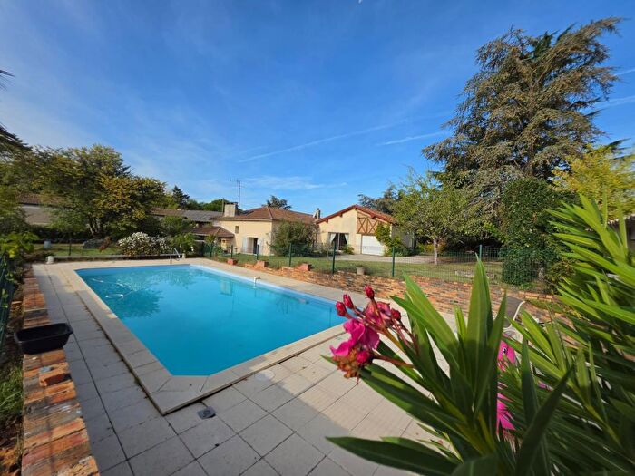Maison 6 pièces à vendre à Lamothe-Landerron