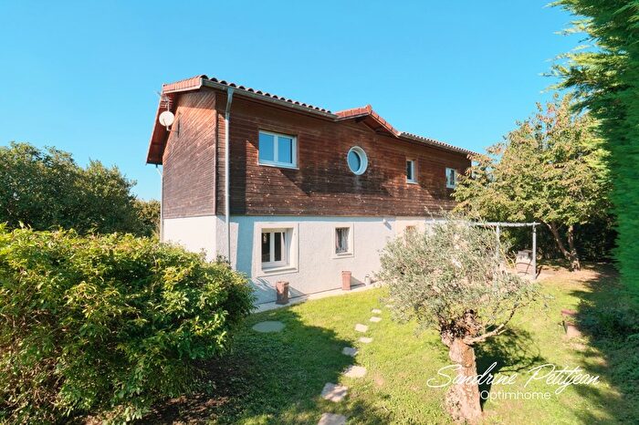 Maison à vendre - Saint-Jean-de-Thurigneux - 11 pièces - 8 chambres