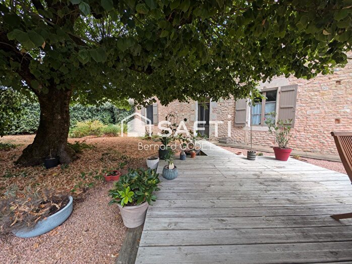 Maison 7 pièces à vendre - La Chapelle-Pouilloux