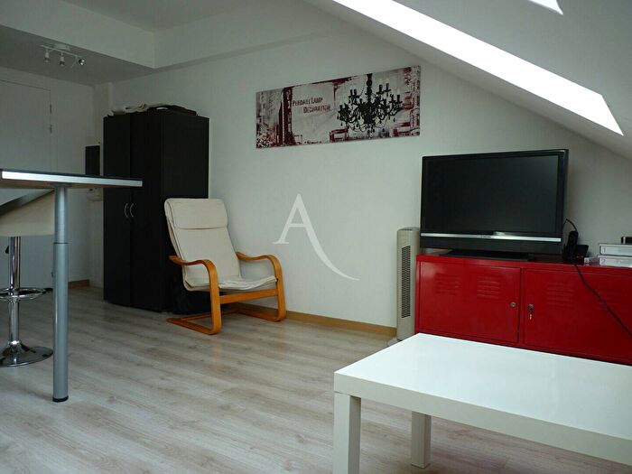 Centre, Soissons : Appartement 1 pièce à louer