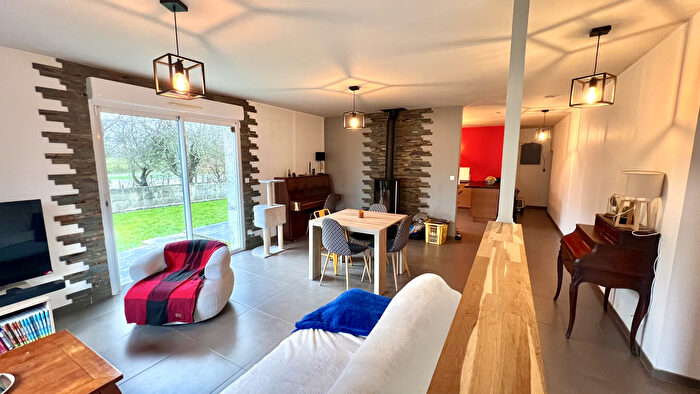 Maison à vendre - Vern-dAnjou - 5 pièces - 3 chambres