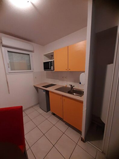 Appartement à louer - Saint Mitre les Granettes Pey Blanc, Aix-en-Provence - 2 pièces - 1 chambre