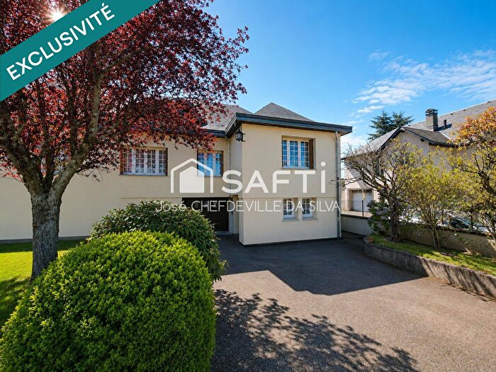 Maison 8 pièces à Chapdes-Beaufort, à vendre
