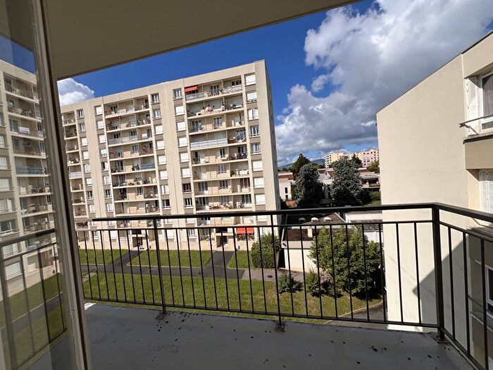 Appartement à louer - Belleroche, Villefranche-sur-Saône - 4 pièces - 3 chambres