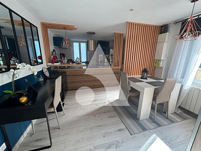 Appartement 3 pièces à Brie-Comte-Robert, Centre-ville, à vendre