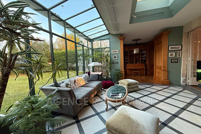 Maison à vendre - Maisons-Laffitte, Est - 12 pièces - 5 chambres