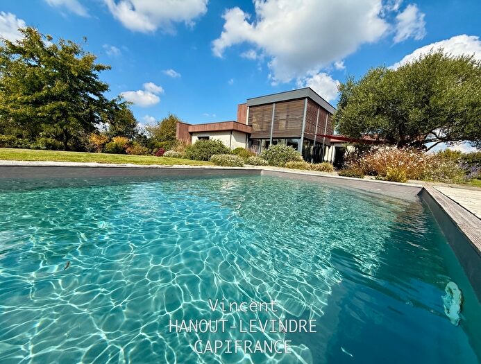 Maison à vendre - Bazoges-en-Paillers - 9 pièces - 4 chambres