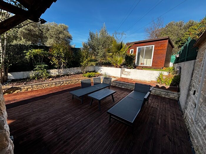 Appartement à vendre - Aubagne, Arnaud Solans, Garlaban Royante, Saint-Mitre - 2 pièces - 1 chambre