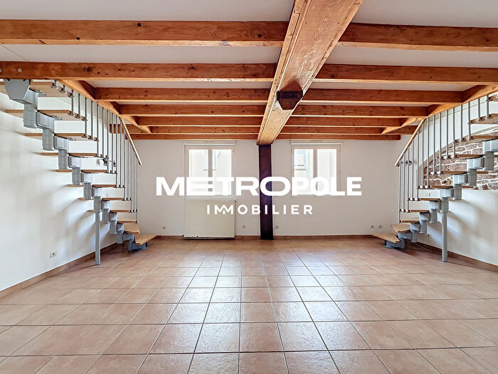 Bourgoin-Jallieu, Centre-ville, Pont Saint-Michel : Appartement 3 pièces à vendre